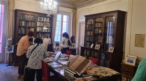 Book Addict Visits A Library Princess Grace Irish Library Susannah Fullerton