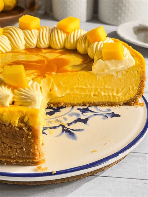 Baked Mango Cheesecake Pastrybysaloni