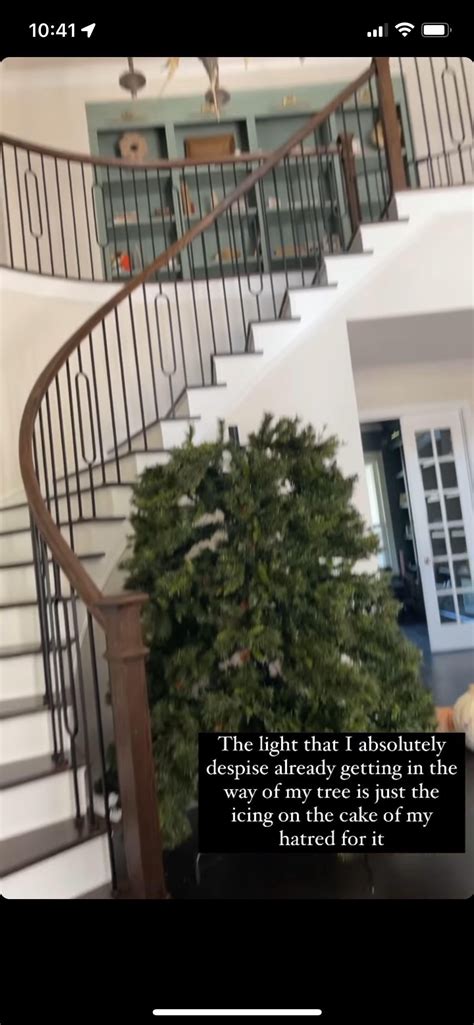 Kate Hoarding Glasses On Top Of Her Head Rhoarderstv