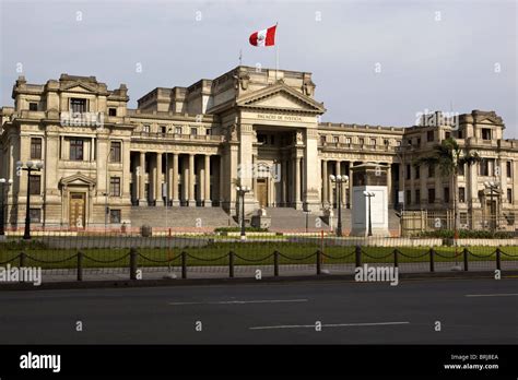 Clipart De Palacio De Justicia Palacio De Justicia
