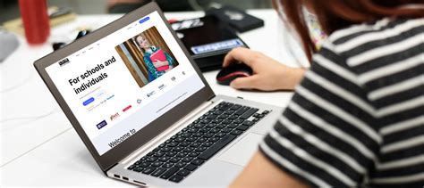 Schools Lets Learn English