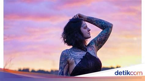 Potret Heidi Model Yang Raup Rp 17 M Per Tahun Dari Pamer Foto Bertato