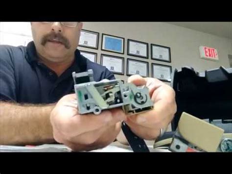 2007 2008 2009 2010 Honda Odyssey Glove Box Latch Fail Youtube