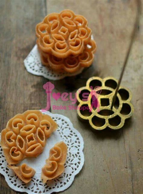 Medium Brass Kuih Rose Bee Hive Cookie Mold Joeys Bake Shoppe