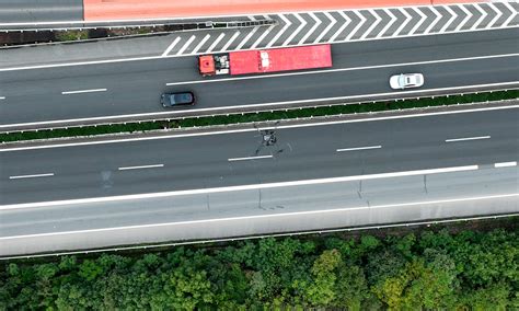 高速公路巡检无人机助力智能巡检，守护道路安全 复亚智能