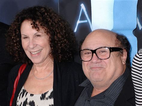Rhea Perlman Y Danny Devito Jóvenes