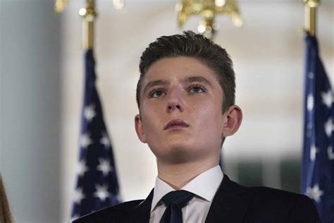 Cest Un Homme à Femmes Barron 18 Ans Et Fils De Donald Trump