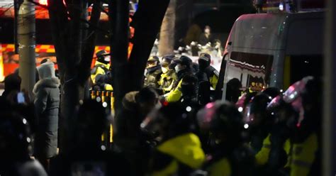 외신들 尹 지지자 법원 난입 ‘폭동 규정…“폭력 사태 전대미문”