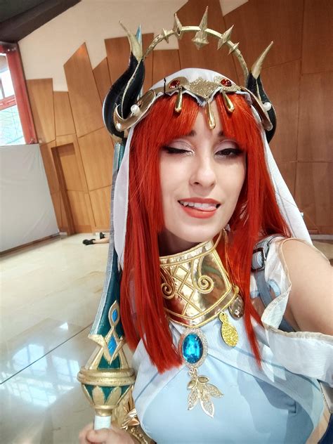 Nilou Selfies By Me Lidiagumi R Niloumains