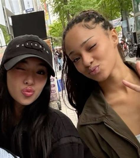 Sophia And Manon Pretty Celebrities Duo Pretty People