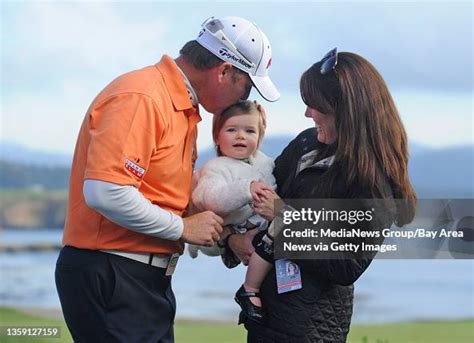 D A Points Kisses His Daughter Laila While With His Wife Lori Points News Photo Getty Images