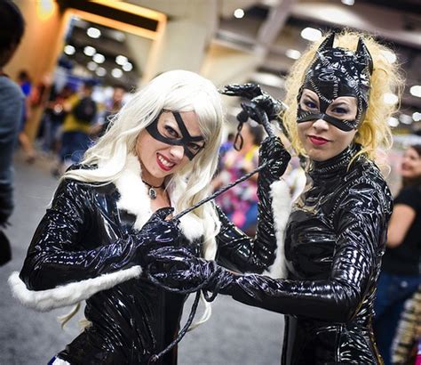 Comic Con 2011 Black Cat And Catwoman Catwoman Cosplay Cat Woman