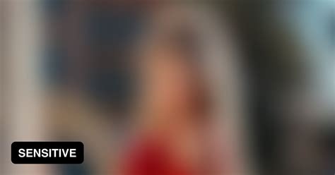 Lady In Red 9gag Lady In Red 9gag