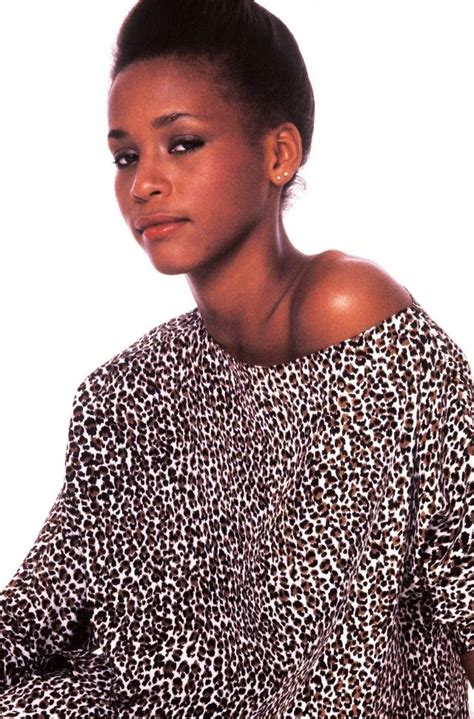 40 Rare And Stunning Photographs Of A Young And Beautiful Whitney