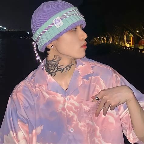 Ghim Của Laura Trên Boychick Con Gái Cắt Tóc Dép