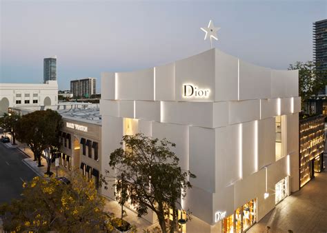 Miami Dior Boutique By Barbarito Bancel Has Pleats