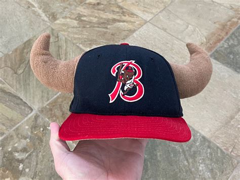 Vintage Buffalo Bisons Horned New Era Snapback Baseball Hat Stuck In