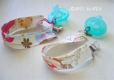 Any Two Soothie Avent Pacifer Clips Spotted Owl And