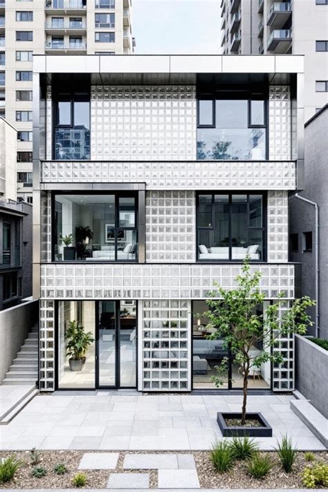 57 Glass Block Facade Houses That Redefine Modern Style