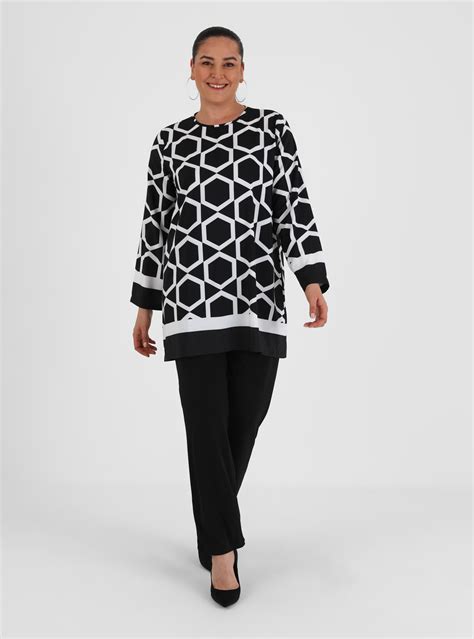 Plus Size Patterned Tunic Black