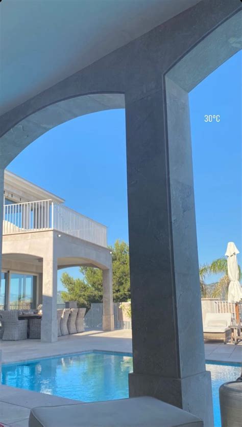 Pin By Megan Lee Newcombe On Aasethic Luxury Homes Dream Houses