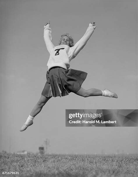 Flexible Cheerleaders Photos And Premium High Res Pictures Getty Images