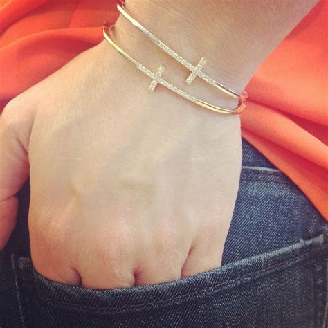 White Gold Diamond Cross Bracelet 2326 Collection