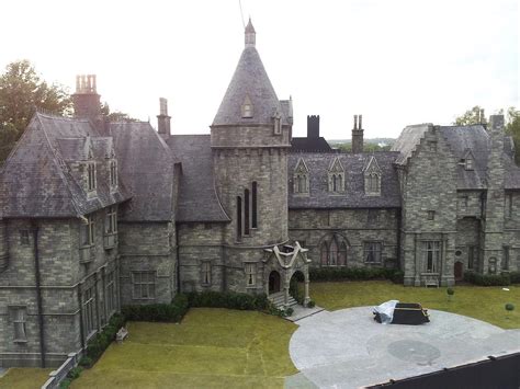 Carey Mansion Dark Shadow S Collinwood Mansion Artofit