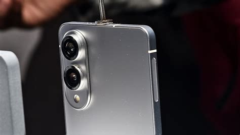 Samsung Galaxy S25 Edges Latest Leak Reveals 584mm Slim Chassis