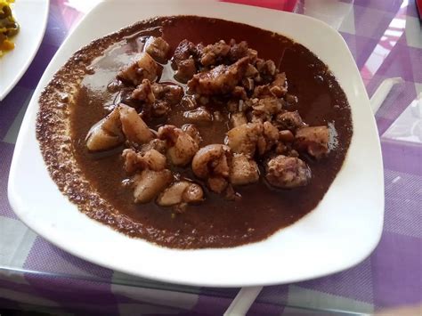 Ketahui Resep Saksang Daging Babi Terlezat Khas Batak