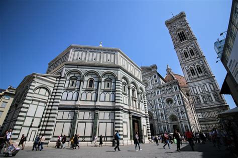 Plaza Del Duomo” Catedral Y San Giovanni San Juan La Historia