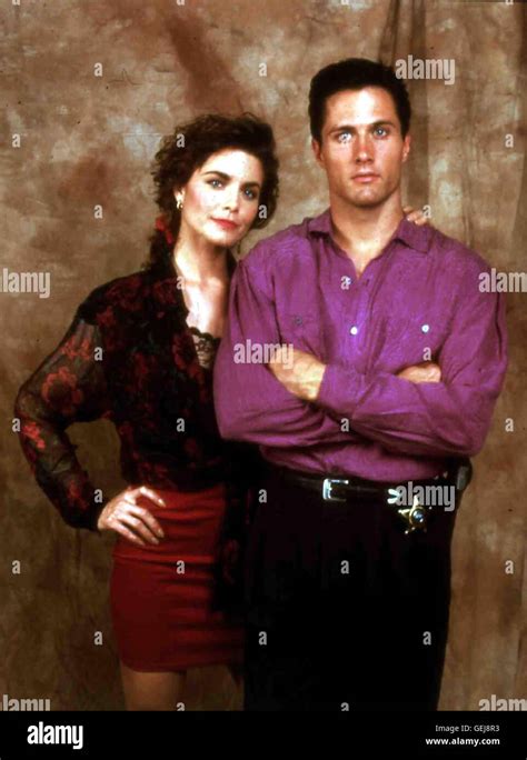 Mitzi Kapture Rob Estes Detective Rita Lee Lance Mitzi Kapture Und Detective Lorenzo Rob