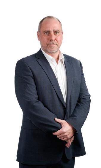 Erno Pelli Myyntijohtaja Kiinteistönvälittäjä Lkv Lvv Kiat Kiinteistömaailma Järvenpää