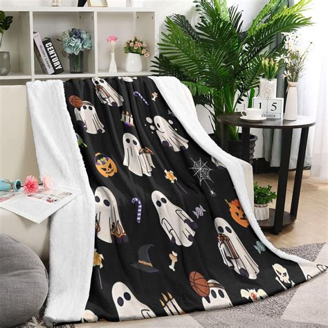 Costumed Ghost Halloween Pattern Blanketcomfortable Soft Lamb Wool