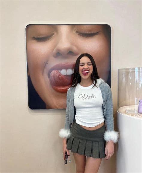 Olivia Rodrigo Makes Me Wanna Fail My No Nut November R Jerkofftoceleb