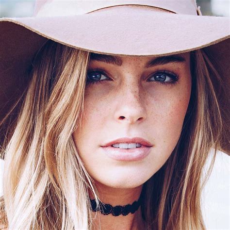 Elizabeth Turner Scrolller