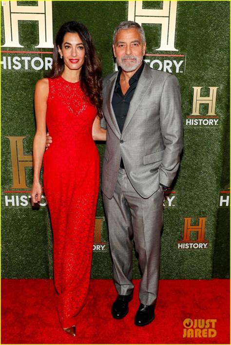 헐리우드 히스토리 채널 이벤트에서 조지 클루니and아말 클루니and줄리아 로버츠