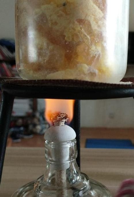 酒精灯各部分的名称