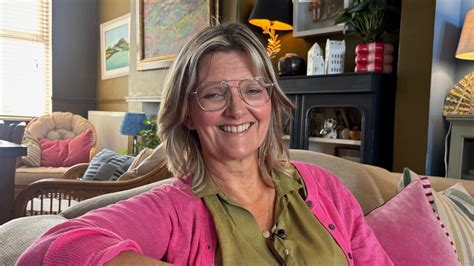 Minimum Alcohol Pricing Increase Should Help Addicts Committee Says Bbc News