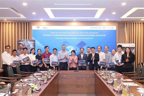 グエン・ティ・ビック・ゴック副大臣がic設計インストラクター研修プログラムの開会式の司会を務めた Vietnamvn