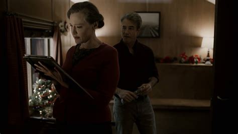 Download Actress Joan Cusack Christmas Train Wallpaper