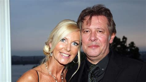 Jan Fedder Witwe Marion Versteigert Seine Schätze Auf Ebay Gala De