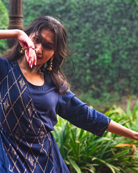 Aesthetic Semi Classical Pose Indian Fashion Aesthetic Poses