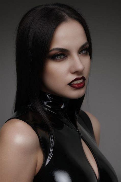 Vampiress ready to bite by DeniseW67 on DeviantArt
