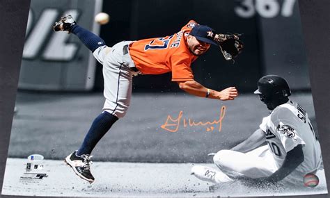 Jose Altuve Autographed Memorabilia Signed Photo Jersey