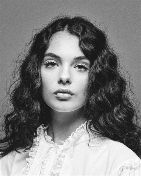 شباهت فراوان دختر مونیکا بلوچی به جوانی‌های مادرش تصاویر