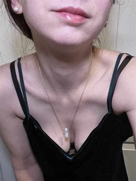 I Wish You Could Feel Me Up In My Velvet Dress R Downblouse