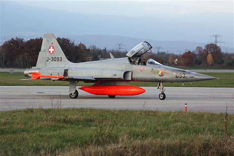 Geneva Spotting Northrop F5e Tiger Ii Swiss Air Force Gva 13112012
