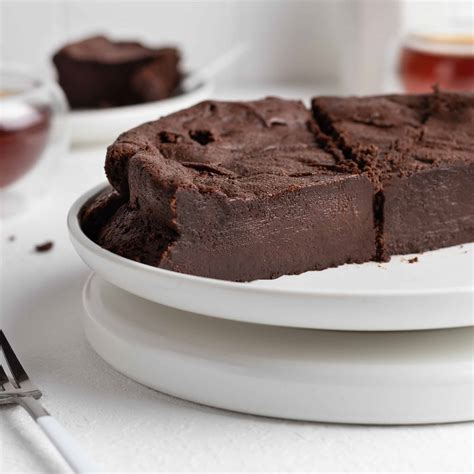 French Chocolate Fondant Cake 5 Ingredients Baking Like A Chef