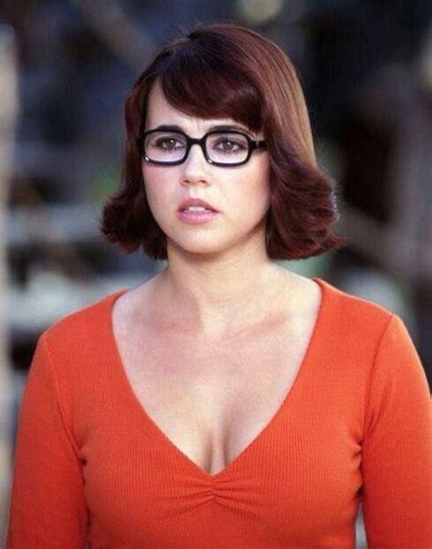 Beauty Linda Cardellini As Velma R Lindacardellini